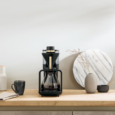 Melitta EPOUR kahvinkeitin MEL22425 (musta/kulta) - Gigantti verkkokauppa
