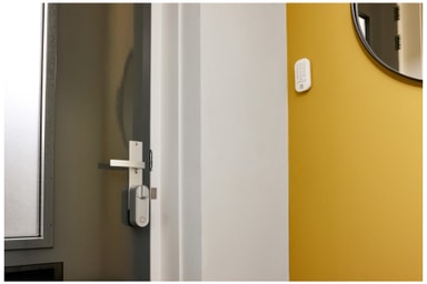 Yale Linus L2 älylukko (hopea) - Gigantti verkkokauppa